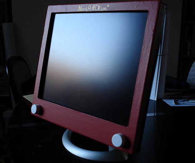 The Geeky Etch-A-Sketch Computer | Bit Rebels