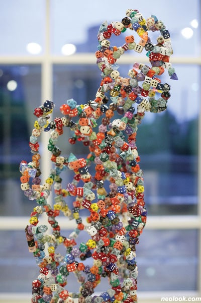 Dice Figures: Portraying The Human Body Using Only Dice | Bit Rebels