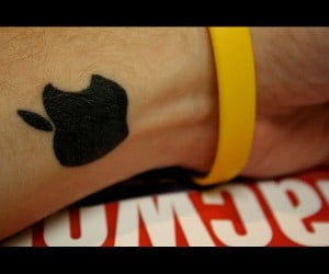 The Mac Daddy Collection Of Apple Logo Tattoos [20 Pics] | Bit Rebels