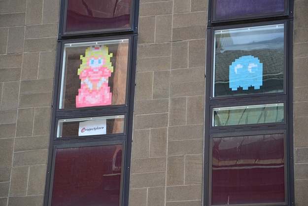 12 Post-It Note Window Designs From Around The World | Bit Rebels