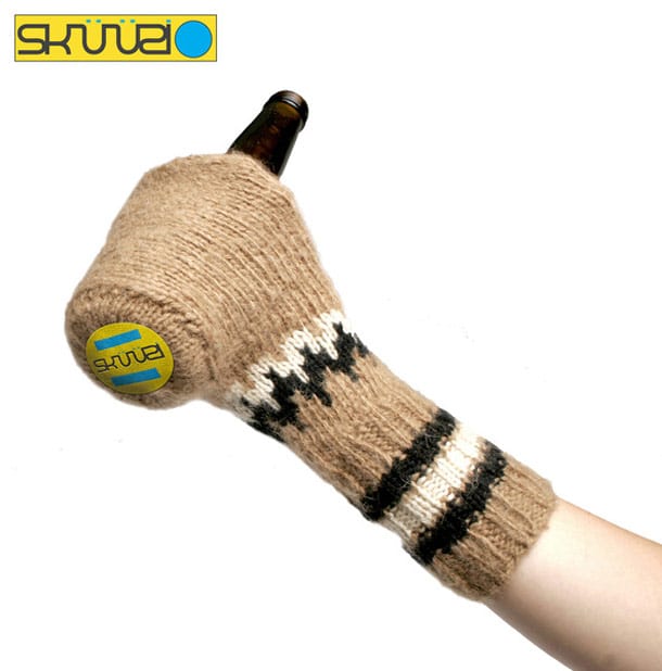 Sküüzi: Badass Beer Glove For Them Cold Days | Bit Rebels