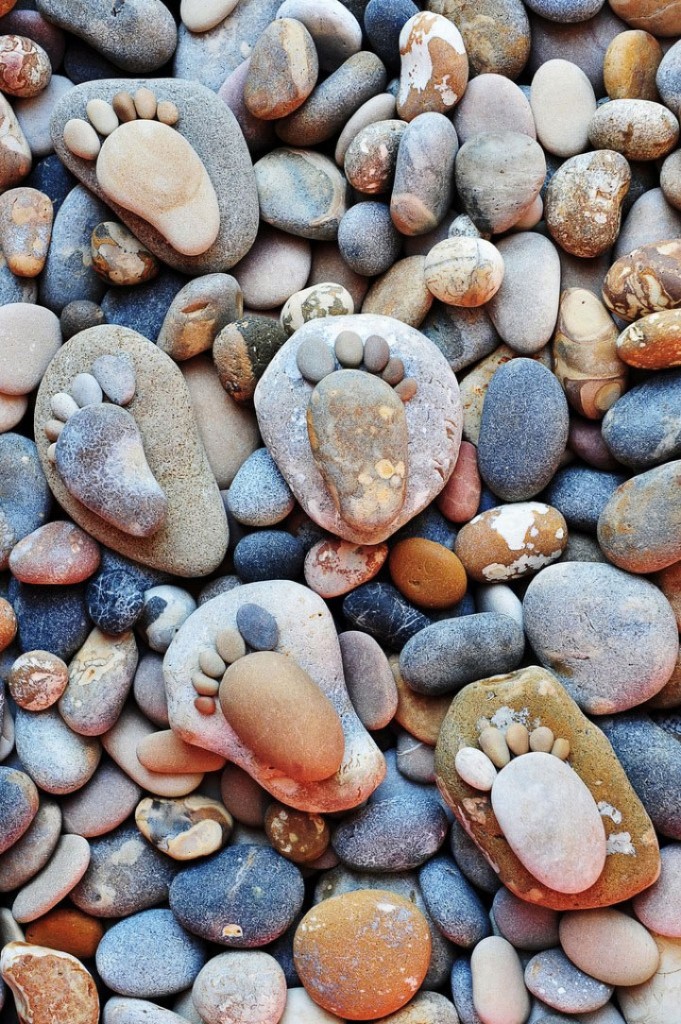 Stone Footprints: The Art Of Making Footprints From Rocks | Bit Rebels