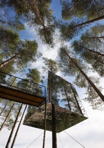 An Inspiring Mirrored Treehouse Design You'll Want To Experience