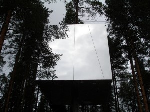 An Inspiring Mirrored Treehouse Design You'll Want To Experience