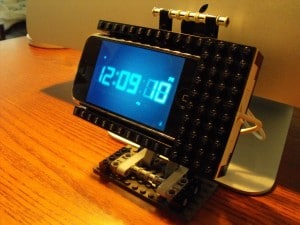 How To Create Your Very Own LEGO iPhone Dock