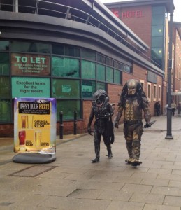 Sci-Fi Fantasy Cosplay: Alien & Predator Are Best Buddies After All