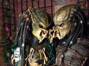 Sci-Fi Fantasy Cosplay: Alien & Predator Are Best Buddies After All