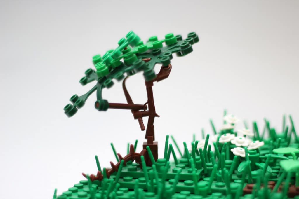 Hobbit Hole LEGO Build Goes Far Beyond The Realm Of The Block