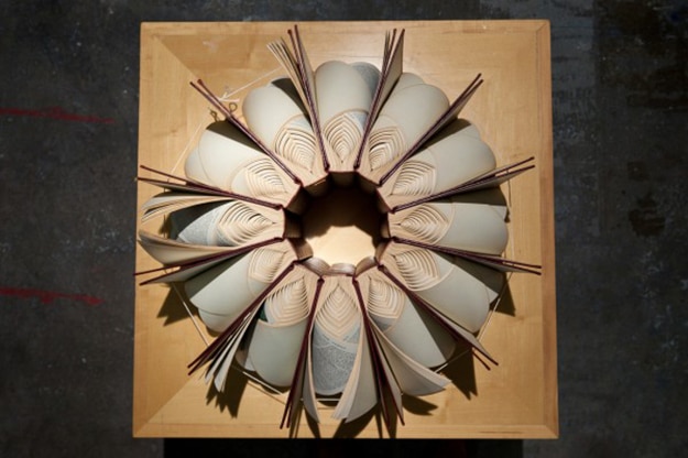 Creative Art Made From Manipulating The Pages Of Books [12 Pics] | Bit ...