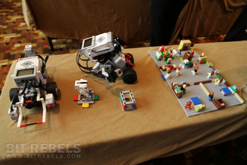 SXSW 2013: LEGO Shows Off Their Newest Generation Of LEGO Robotics ...