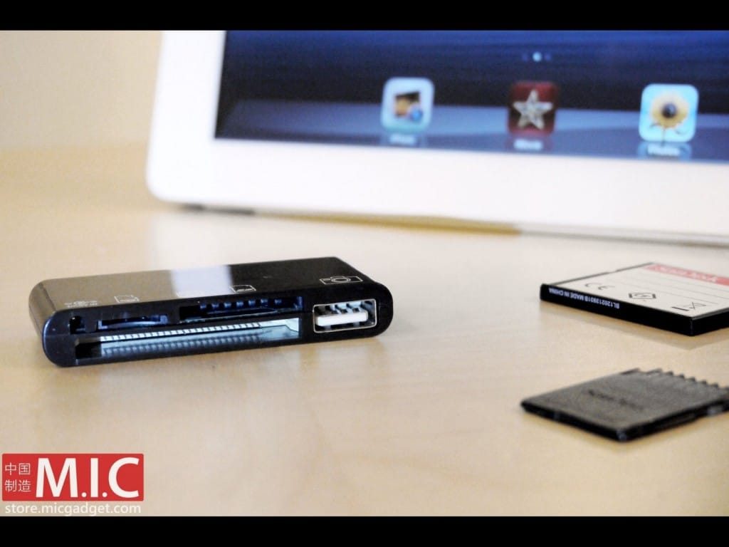 Ultimate All-In-One CF & SD Card Reader For iPad | Bit Rebels