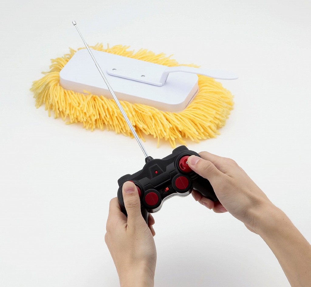 Remote Controlled Floor Mop Makes Even Gamers Feel Compelled To Clean ...