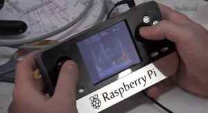Guy Builds Portable Gamepad Based On A Raspberry Pi | Bit Rebels