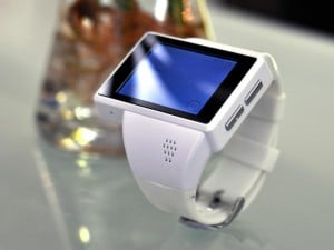 Rock: This 2-Inch Android Smartwatch Phone Is A Beast | Bit Rebels