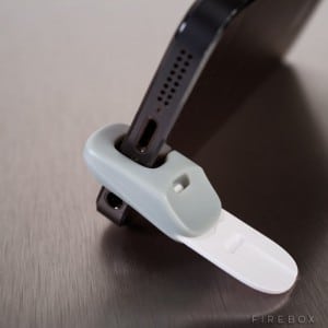 Smartphone Camera Remote Control Makes Taking Perfect Selfies Easier ...