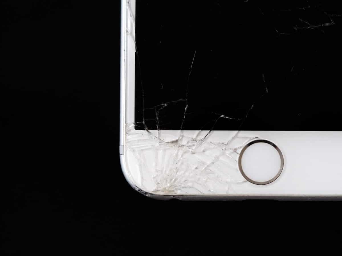 5 Types Of iPhone Damage That May Be Unfixable | Bit Rebels