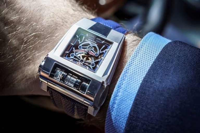 How Luxury Watches Are Competing In The Era Of Smart Technology | Bit ...