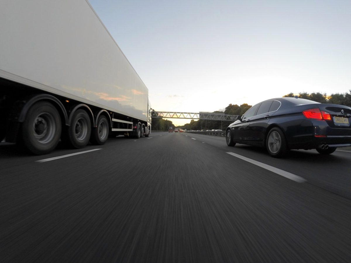 A Guide To Maintaining The Roadworthiness Of Your Lorry | Bit Rebels