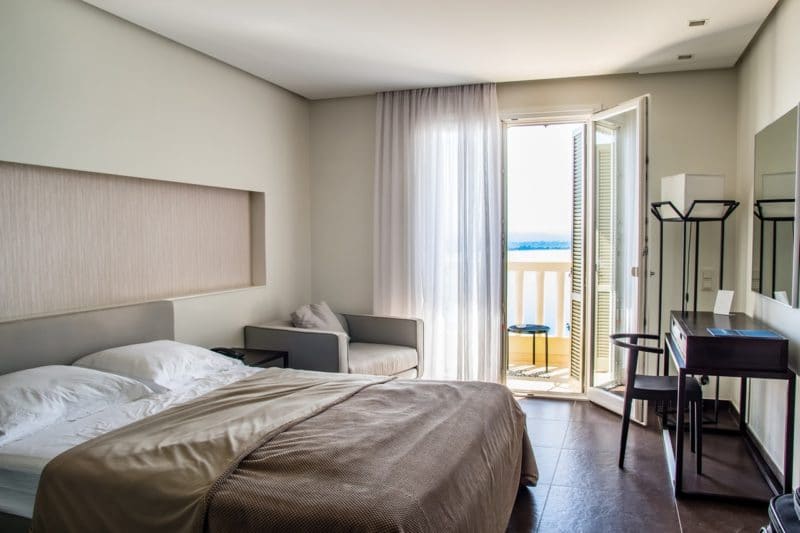 Creating The Perfect Guest Room In Your Home | Bit Rebels