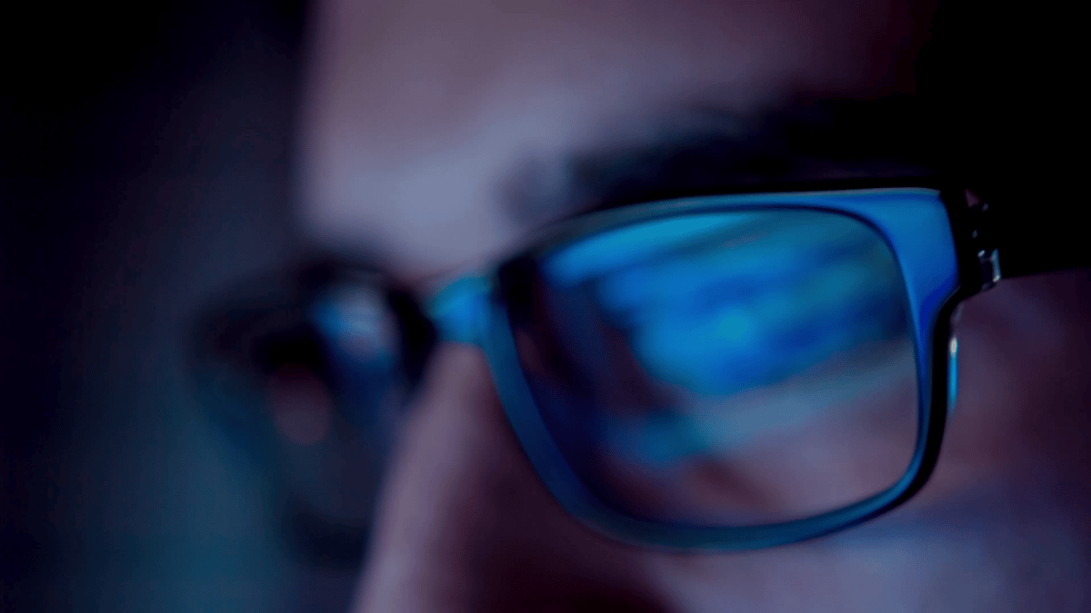 3 Tips For Protecting Your Eyes From Blue Light | Bit Rebels