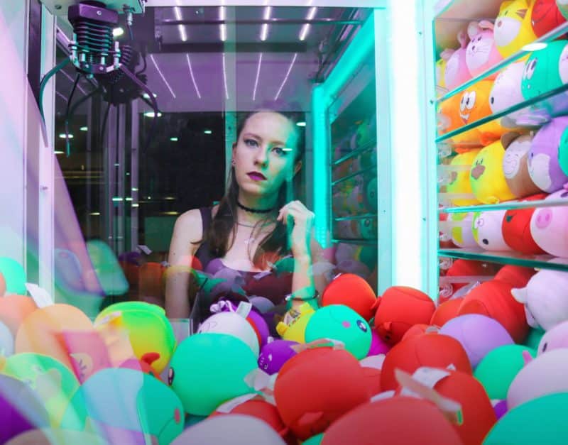 Clawee Review - The Real Live Claw Machine That Gives You Real Prizes ...