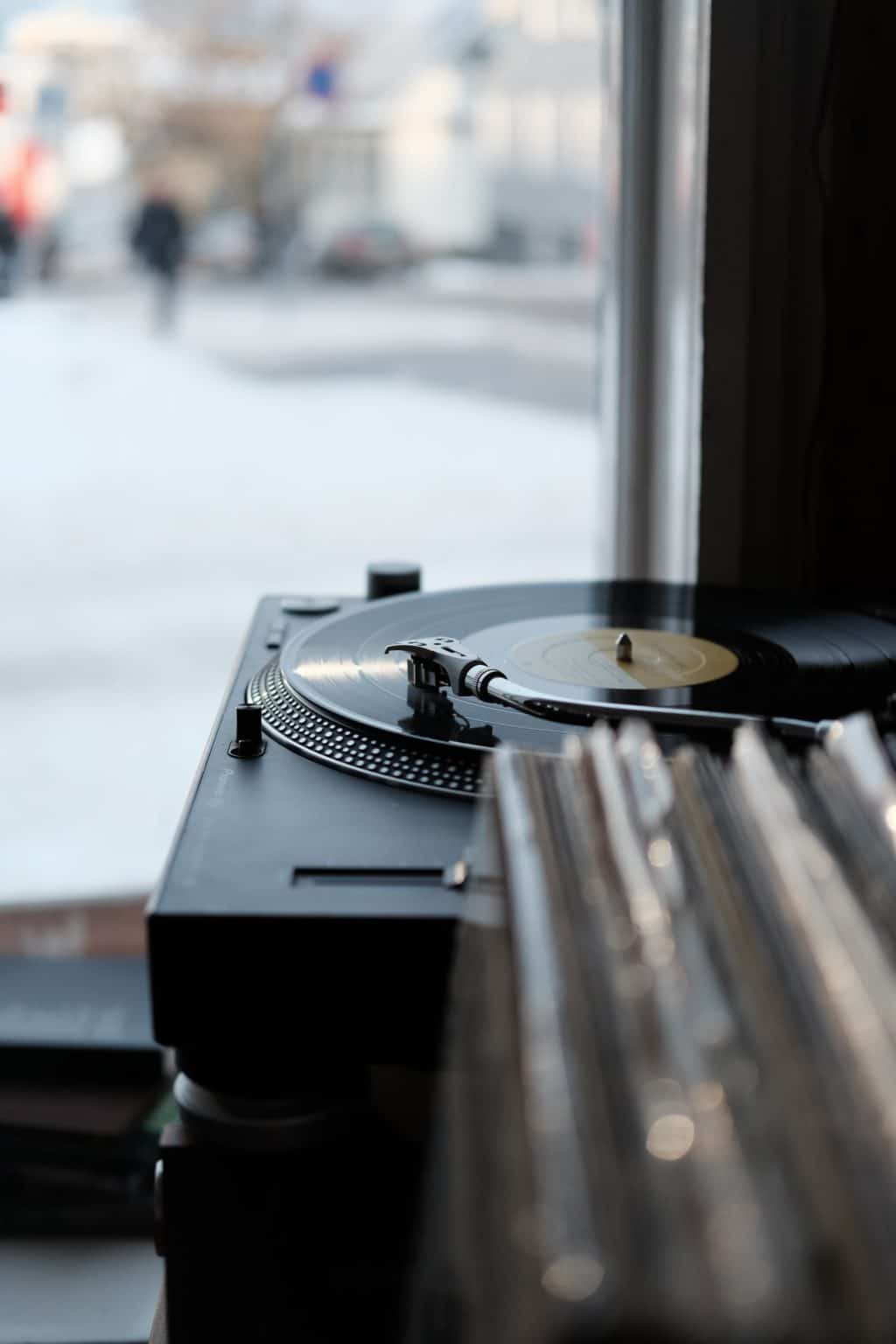 Why Owning A Record Player Is Still Awesome In 2020 | Bit Rebels