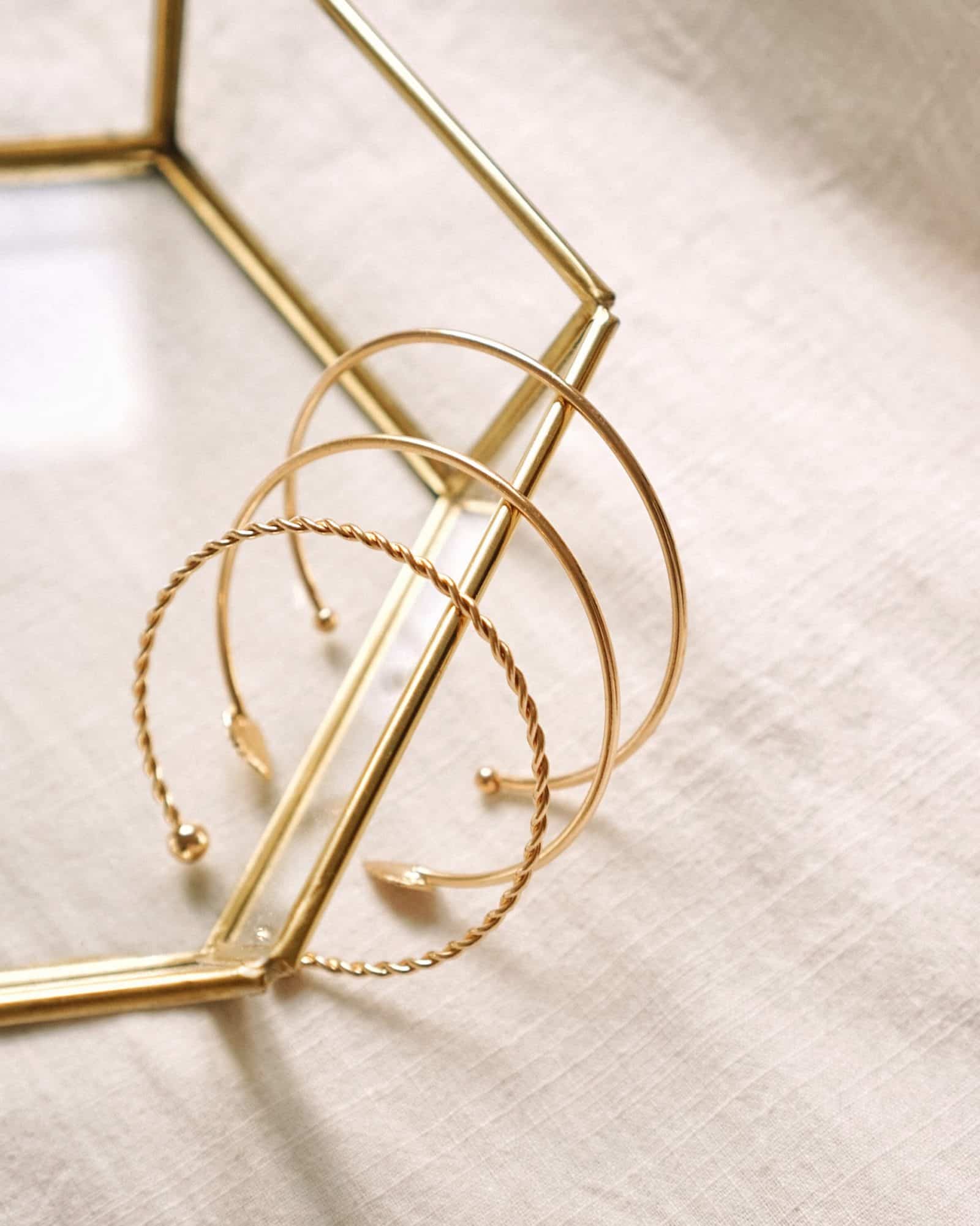 The Best Accessories To Style Your Outfit When Hosting A Dinner Party ...