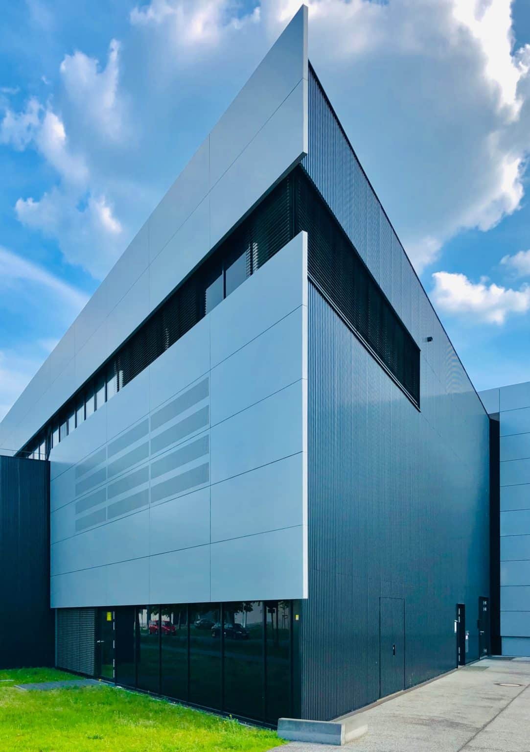 3 Steps To Revitalizing An Aging Commercial Building | Bit Rebels