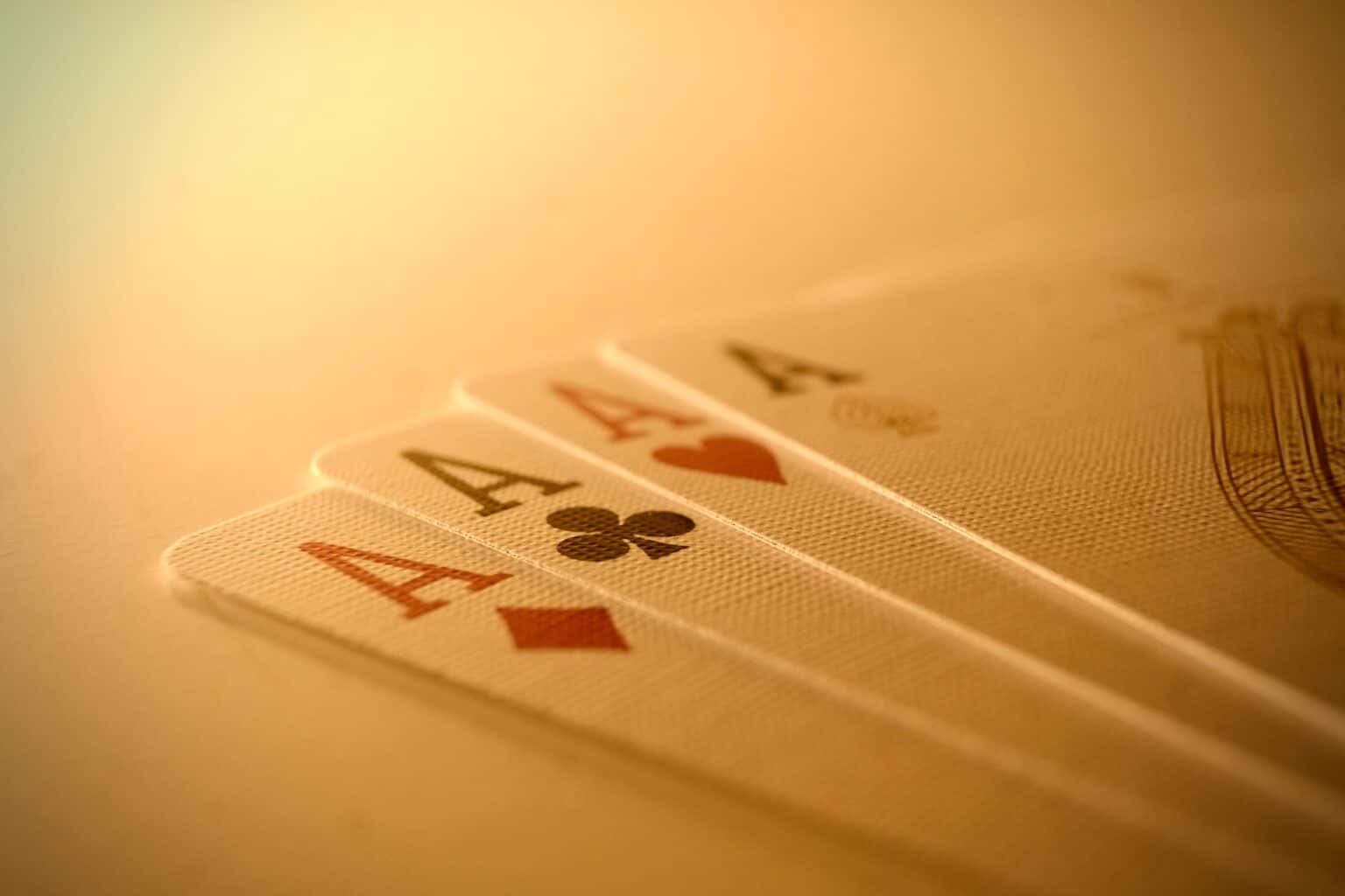Best Ways To Bluff In Poker For Beginners | Bit Rebels