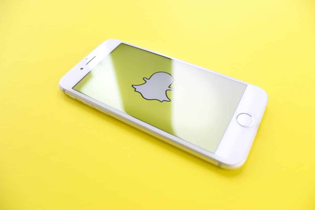 How To Catch Someone Cheating On Snapchat | Bit Rebels