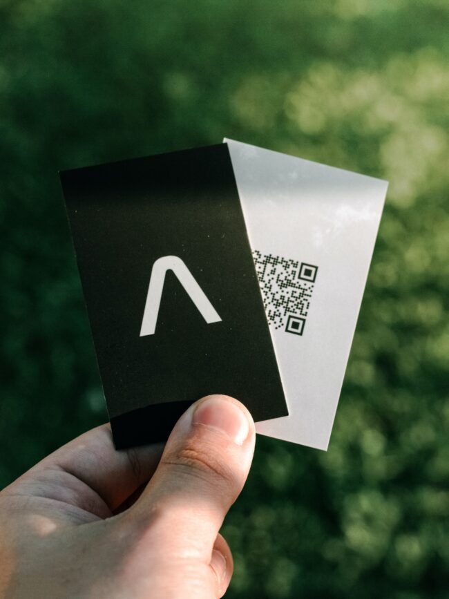 Everything You Need To Know About QR Code Business Cards | Bit Rebels