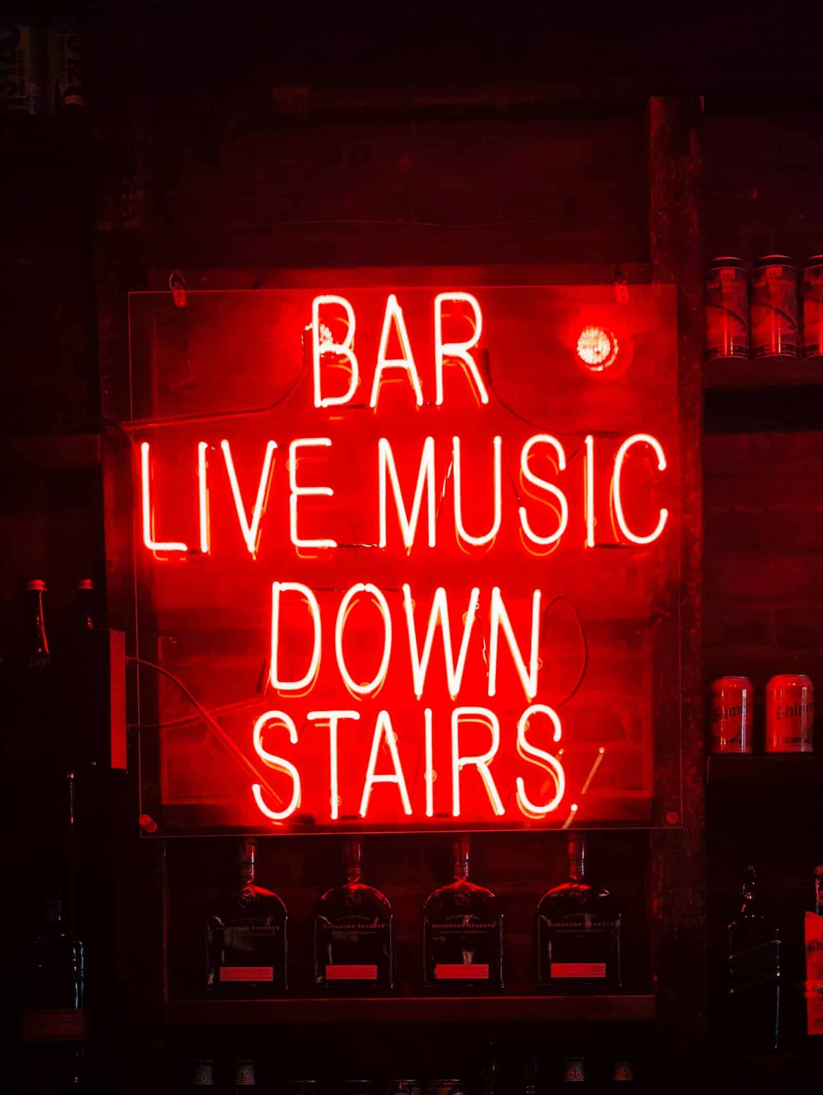 Neon Sign Bars: How To Choose The Perfect One For Your Space | Bit Rebels