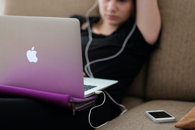 5 Helpful Tips For Reducing Screen Time | Bit Rebels