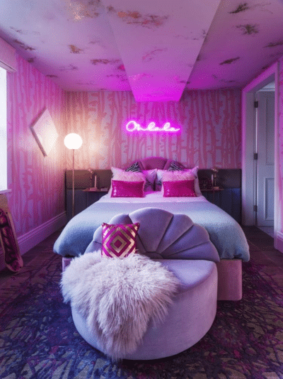 20 Iconic Custom LED Neon Signs In The USA To Give Color Pops To Your ...