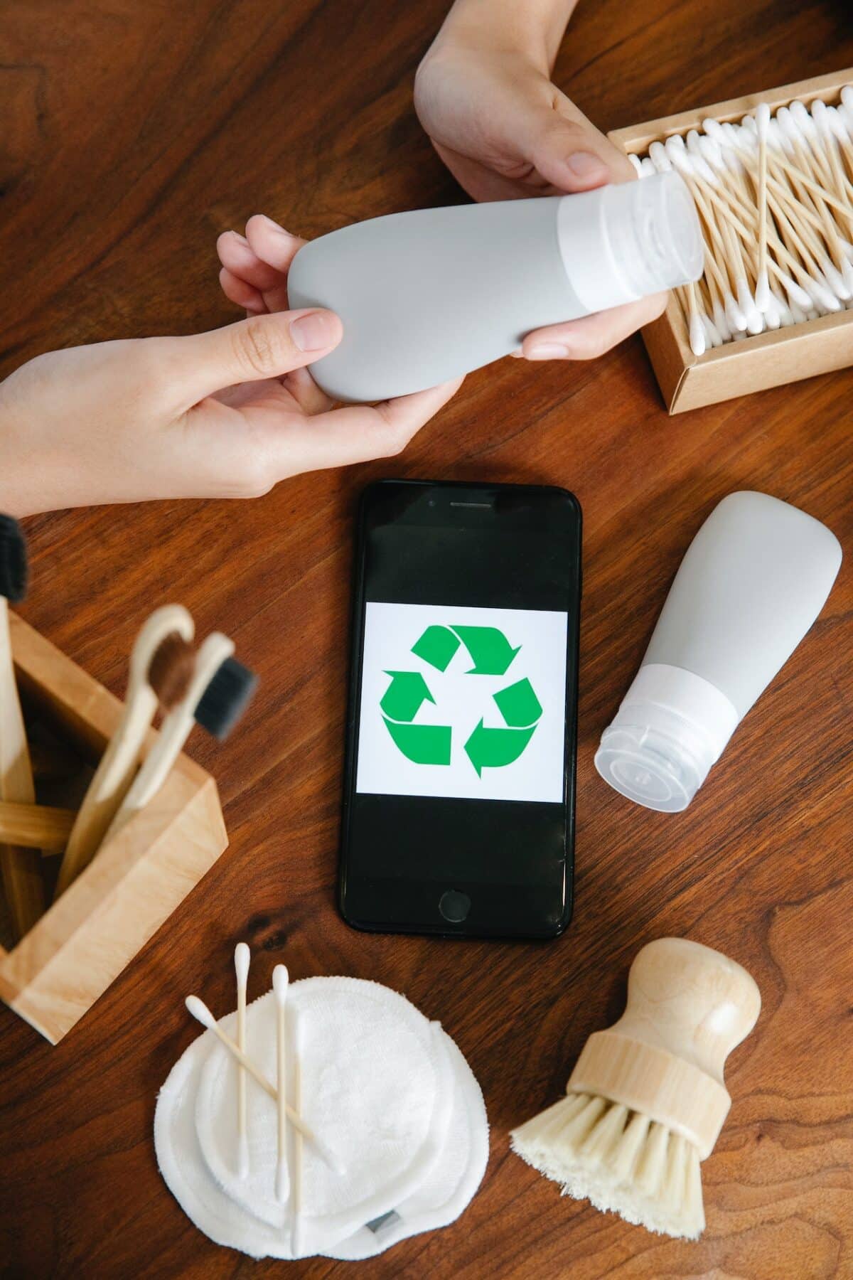 Ingredients To Look For In Eco-Friendly Hand Creams | Bit Rebels