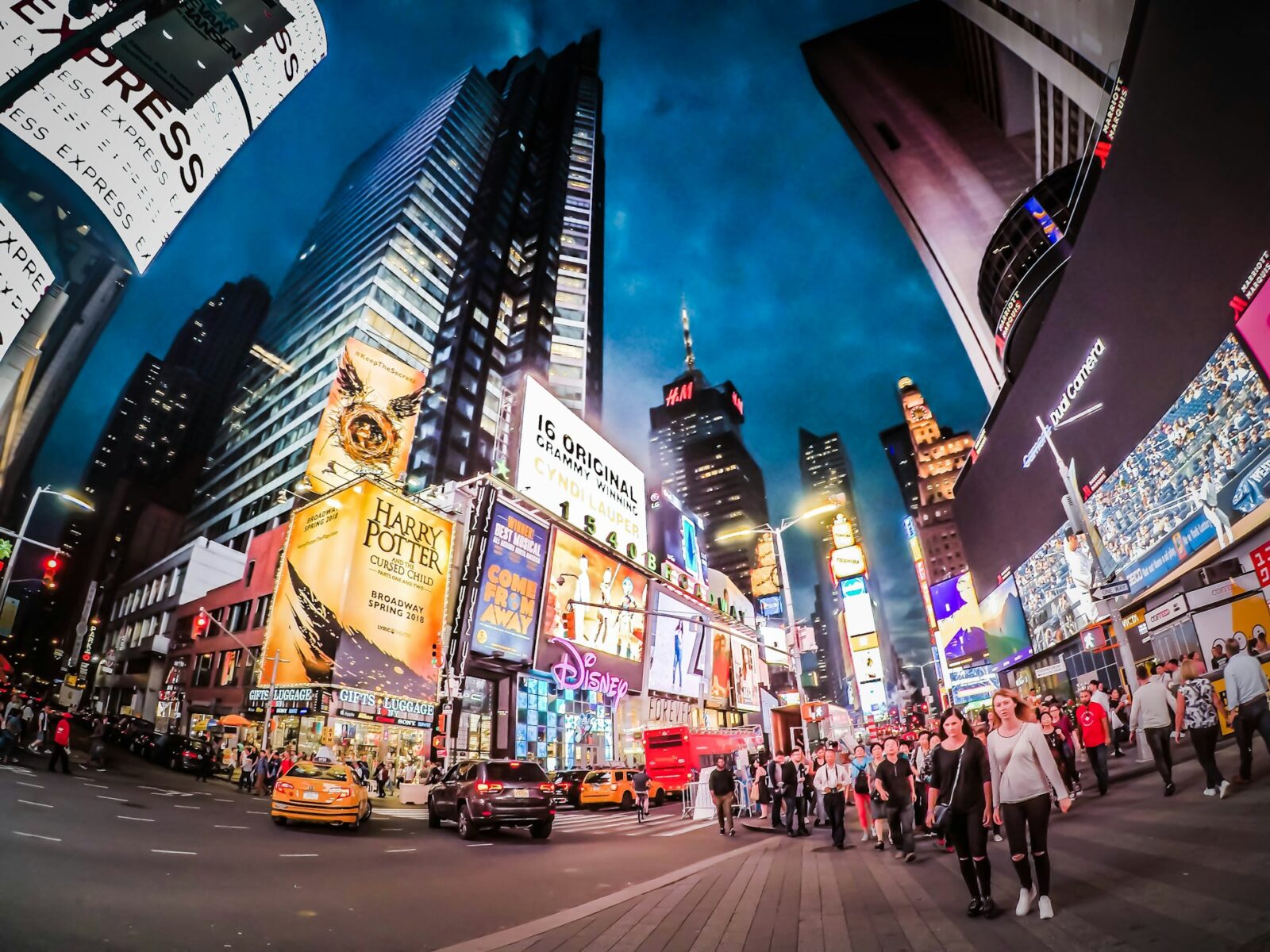 How Brightness And Resolution Impact Outdoor LED Screen Performance