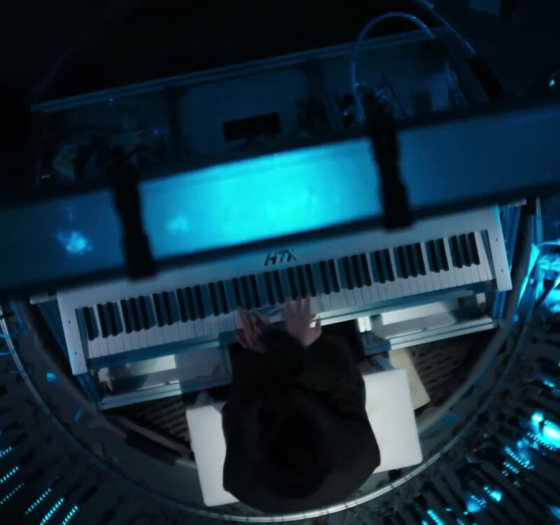 Bioluminescent Piano: Magic Piano Brought To Life With Living Light ...